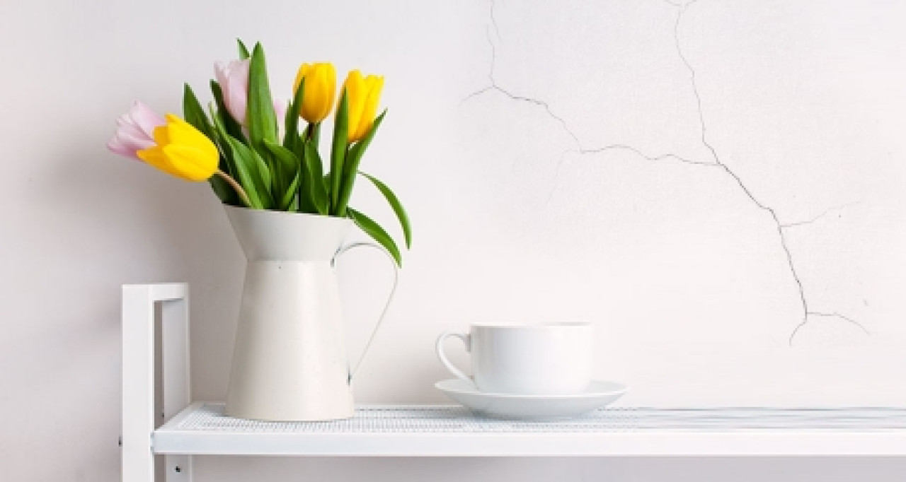 Atasi Retak Rambut di Dinding Dengan Campuran Semen