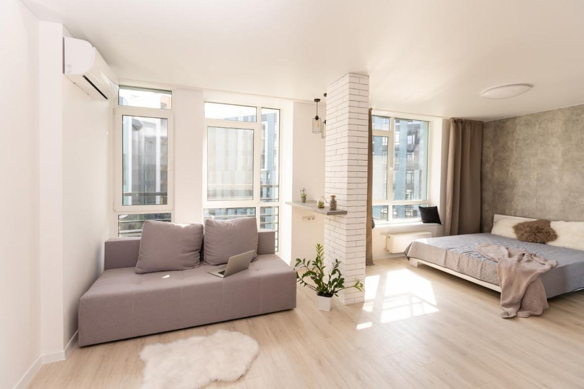 12 Cara Membuat Sirkulasi Udara Rumah agar Lebih Sejuk