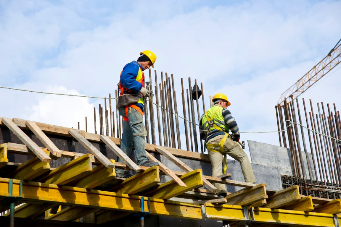 Construction Workers: Definition, Types, and Duties