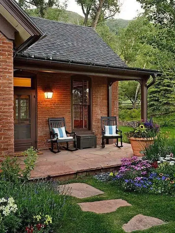 9 Captivating Classic Red Brick House Design Inspirations