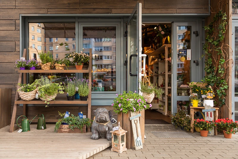 11 Small Storefront Design Ideas for Starting a Business at