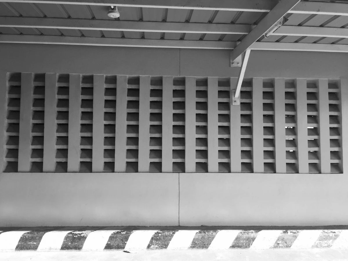 15 Desain Pagar Tembok Roster yang Minimalis dan Modern