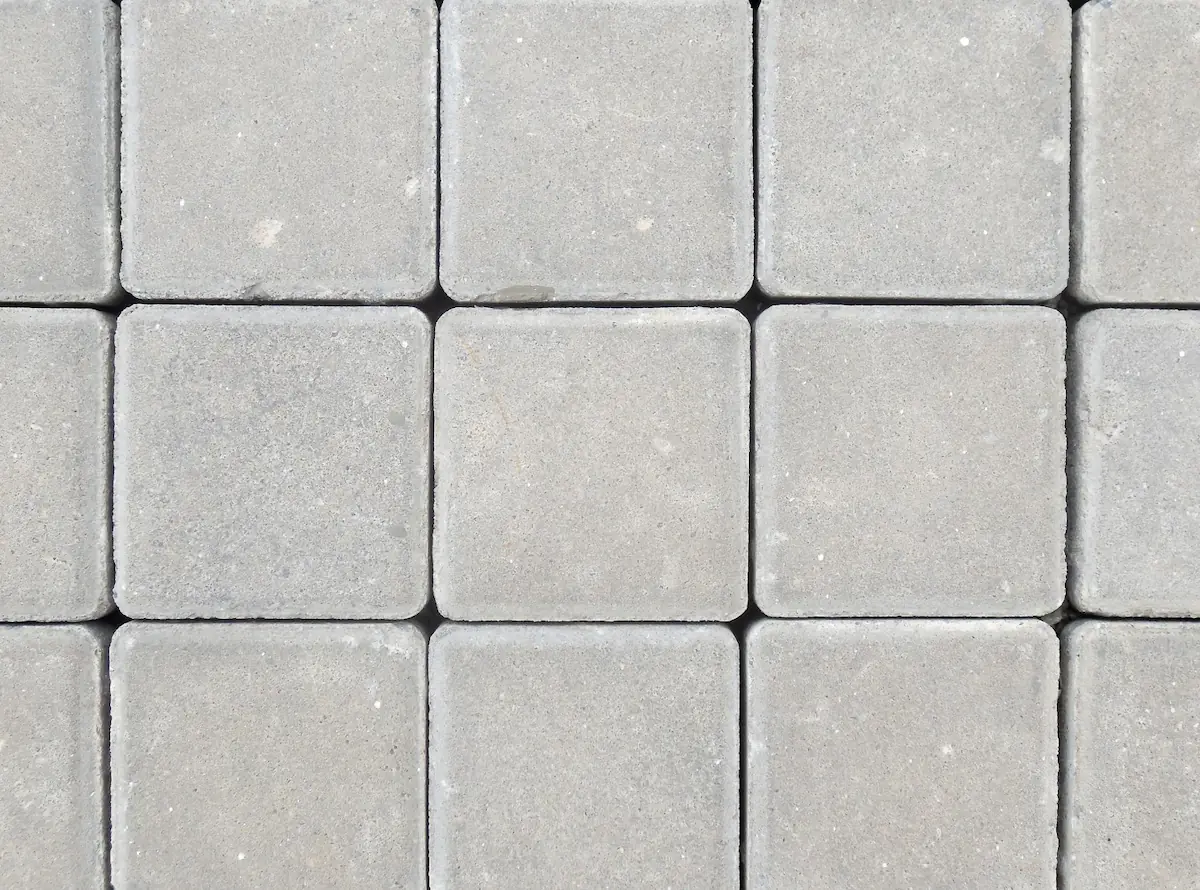6 Aneka Jenis dan Ukuran Paving Block untuk Taman, Catat!
