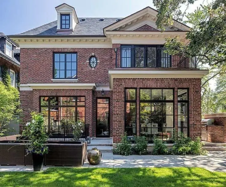 9 Captivating Classic Red Brick House Design Inspirations