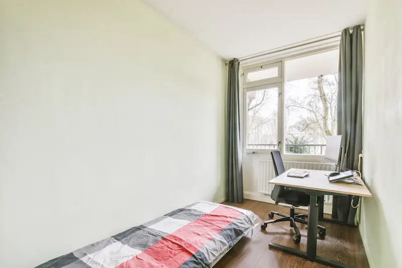 7 Inspirational Aesthetic Boarding Rooms & Tips for Moistur